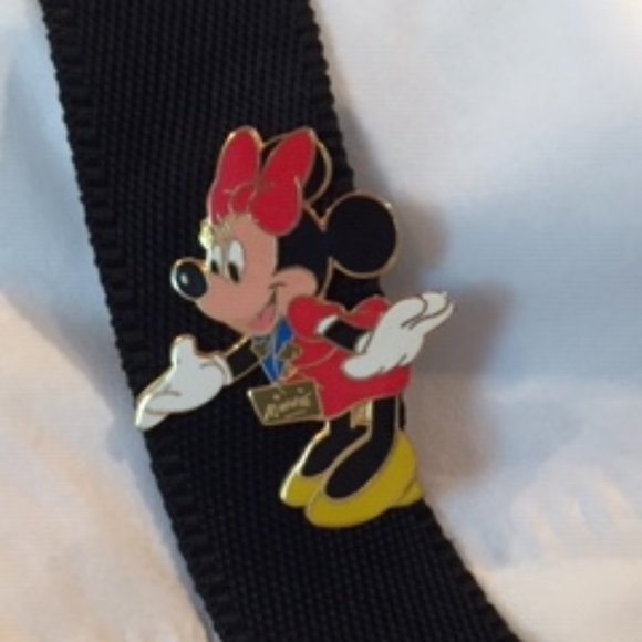 Disney | Jewelry | Disney Pin Featuring Minnie Mouse | Poshmark